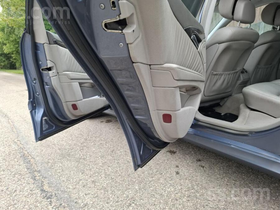 Mercedes-Benz E 220 2003 Daugavpils, ar dzinēja tilpumu 2.20 L un nobraukumu 334 tūkst. km par 2400 €, foto 18 vietnē AUTOMOTO.COM.LV