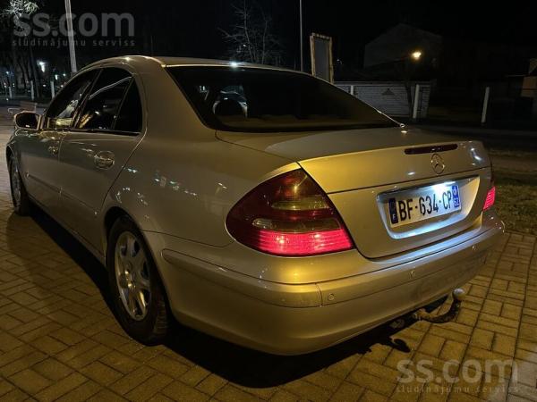 Mercedes-Benz E 220 2004 in Daugavpils, with an engine capacity of 2.20 L and mileage of 333 thousand km for 2150 €, photo 7 on AUTOMOTO.COM.LV