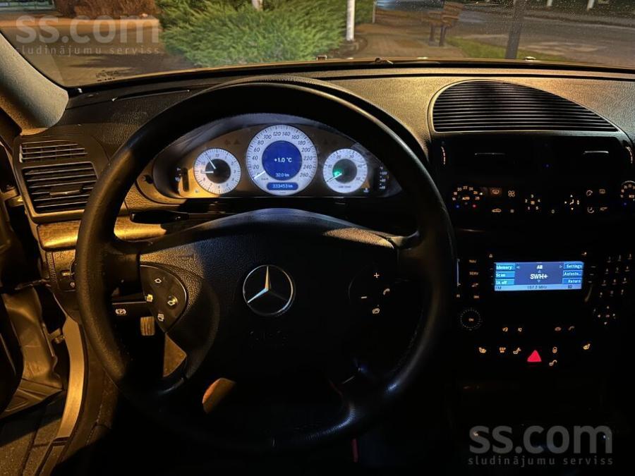 Mercedes-Benz E 220 2004 in Daugavpils, with an engine capacity of 2.20 L and mileage of 333 thousand km for 2150 €, photo 23 on AUTOMOTO.COM.LV