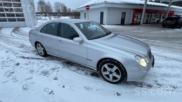 Mercedes-Benz E 220 2004 Rīga, ar dzinēja tilpumu 2.10 L un nobraukumu 362 tūkst. km par 2350 €, foto 3 vietnē AUTOMOTO.COM.LV