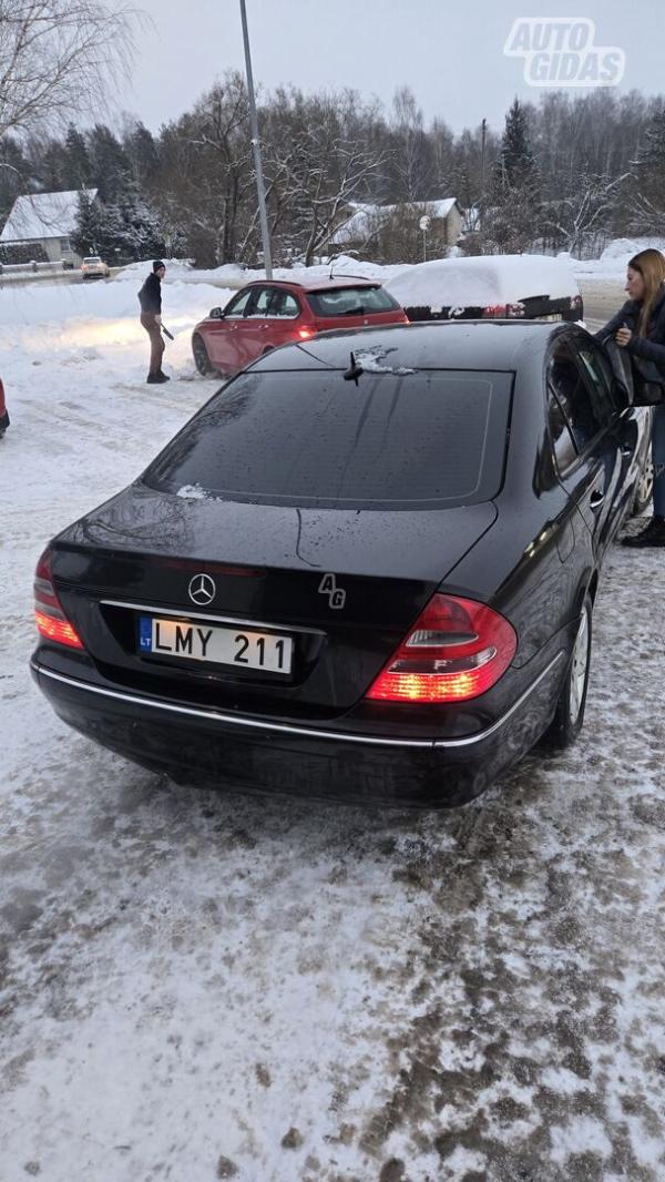 Mercedes-Benz E 220 2004 in Prienai, with an engine capacity of 2.20 L and mileage of 422 thousand km for 1700 €, photo 2 on AUTOMOTO.COM.LV