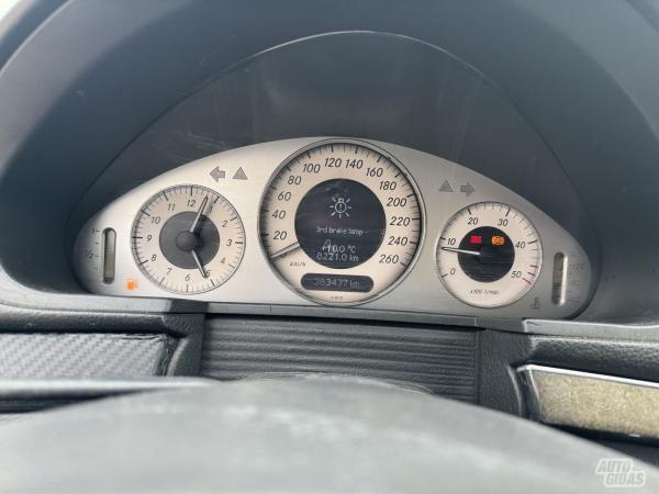 Mercedes-Benz E 220 2004 in Vilnius, with an engine capacity of 2.20 L and mileage of 383 thousand km for 1650 €, photo 10 on AUTOMOTO.COM.LV