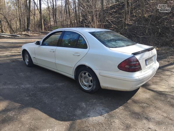 Mercedes-Benz E 220 2004 in Kaunas, with an engine capacity of 2.20 L and mileage of 285 thousand km for 1200 €, photo 2 on AUTOMOTO.COM.LV