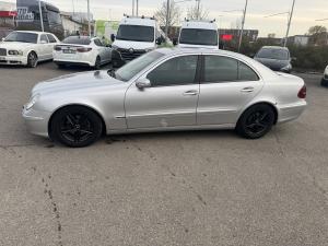 Mercedes-Benz E 220 2004 Viļņa, ar dzinēja tilpumu 2.20 L un nobraukumu 317 tūkst. km par 2350 €, foto 5 vietnē AUTOMOTO.COM.LV