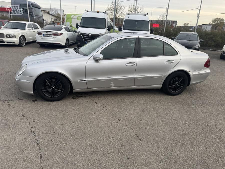 Mercedes-Benz E 220 2004 Viļņa, ar dzinēja tilpumu 2.20 L un nobraukumu 317 tūkst. km par 2350 €, foto 5 vietnē AUTOMOTO.COM.LV