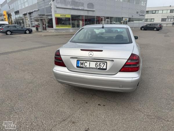 Mercedes-Benz E 220 2004 Viļņa, ar dzinēja tilpumu 2.20 L un nobraukumu 317 tūkst. km par 2350 €, foto 8 vietnē AUTOMOTO.COM.LV