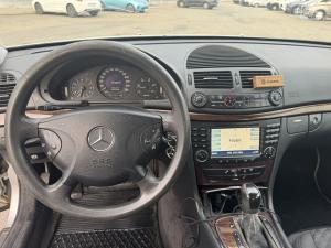 Mercedes-Benz E 220 2004 Viļņa, ar dzinēja tilpumu 2.20 L un nobraukumu 317 tūkst. km par 2350 €, foto 13 vietnē AUTOMOTO.COM.LV