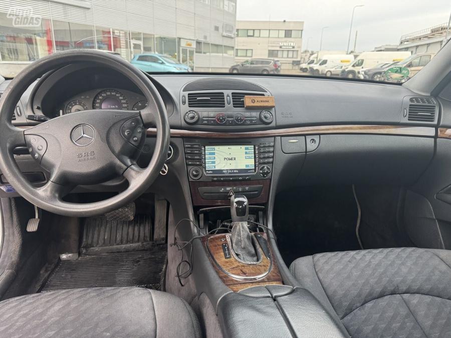 Mercedes-Benz E 220 2004 Viļņa, ar dzinēja tilpumu 2.20 L un nobraukumu 317 tūkst. km par 2350 €, foto 14 vietnē AUTOMOTO.COM.LV