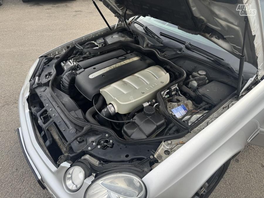 Mercedes-Benz E 220 2004 Viļņa, ar dzinēja tilpumu 2.20 L un nobraukumu 317 tūkst. km par 2350 €, foto 21 vietnē AUTOMOTO.COM.LV