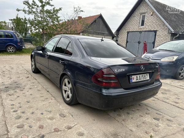 Мерседес E 220 2004 в Ионава, объемом двигателя 2.20 л и пробегом 320 тыс. км за 1500 €, фото 4 на AUTOMOTO.COM.LV