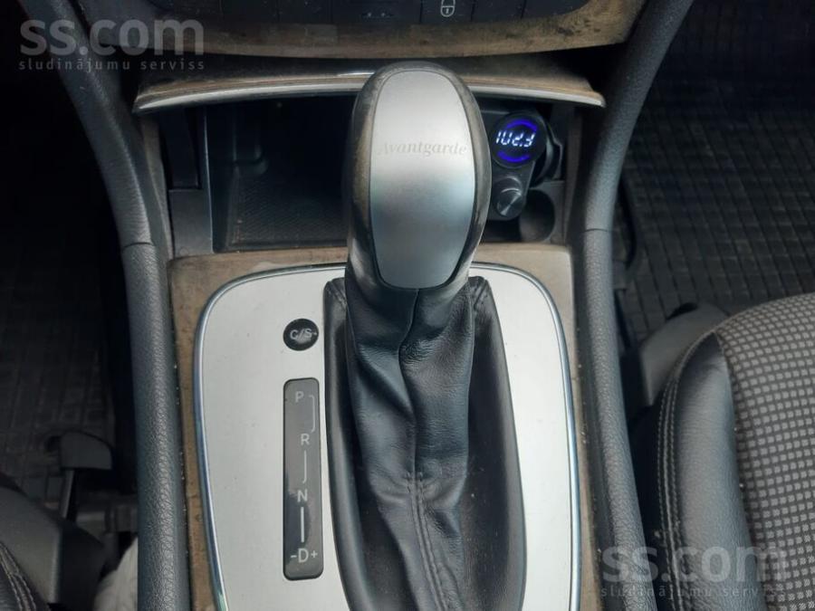 Mercedes-Benz E 220 2005 Daugavpils, ar dzinēja tilpumu 2.20 L un nobraukumu 0 tūkst. km par 3450 €, foto 19 vietnē AUTOMOTO.COM.LV