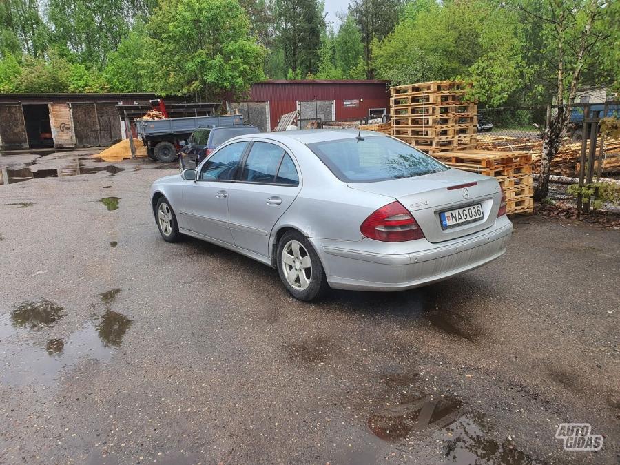 Mercedes-Benz E 220 2005 in Zarasai, with an engine capacity of 2.20 L and mileage of 358 thousand km for 999 €, photo 6 on AUTOMOTO.COM.LV