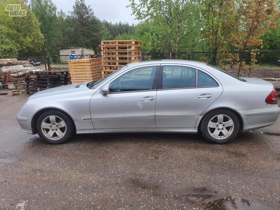 Mercedes-Benz E 220 2005 in Zarasai, with an engine capacity of 2.20 L and mileage of 358 thousand km for 999 €, photo 9 on AUTOMOTO.COM.LV