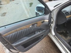 Mercedes-Benz E 220 2005 in Zarasai, with an engine capacity of 2.20 L and mileage of 358 thousand km for 999 €, photo 13 on AUTOMOTO.COM.LV