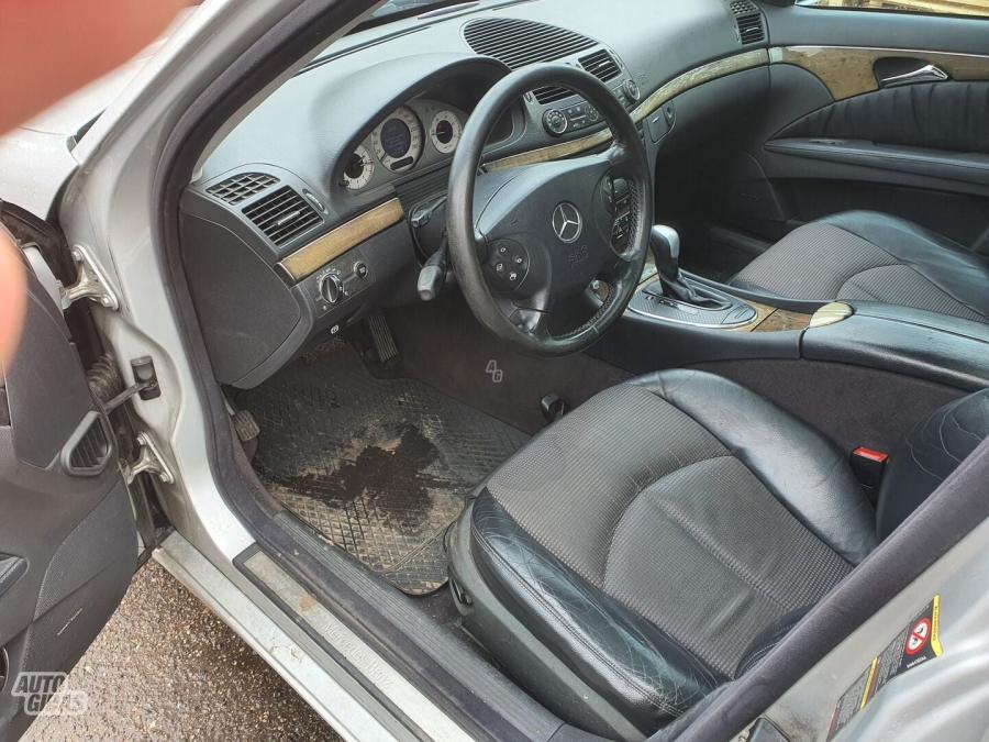 Mercedes-Benz E 220 2005 in Zarasai, with an engine capacity of 2.20 L and mileage of 358 thousand km for 999 €, photo 14 on AUTOMOTO.COM.LV