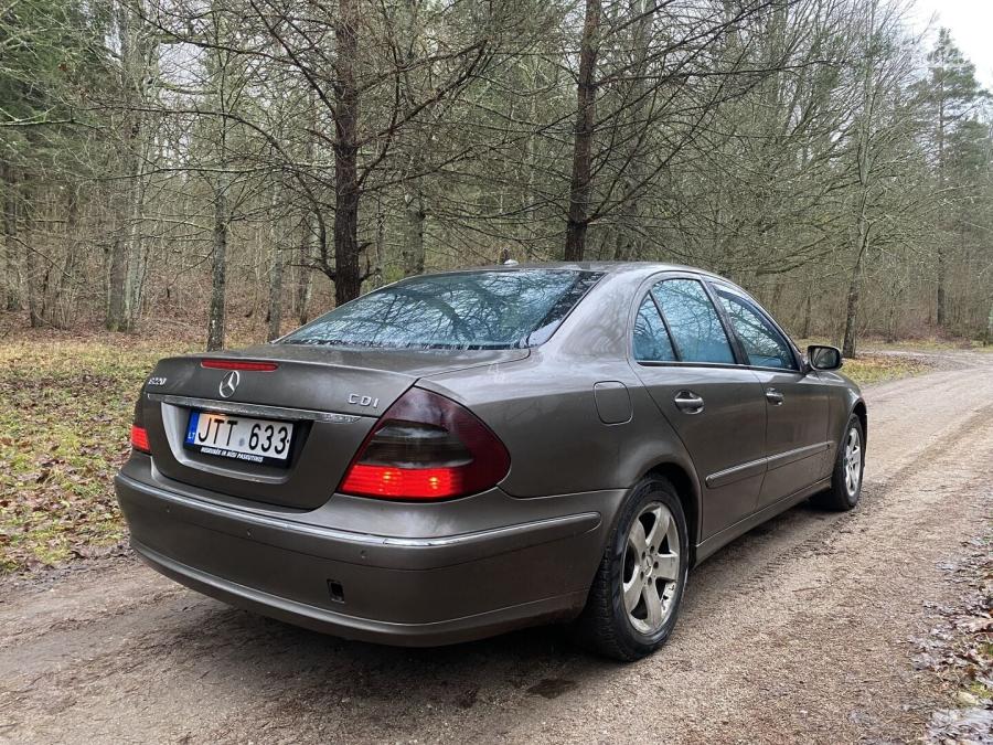 Mercedes-Benz E 220 2006 Ukmergė, ar dzinēja tilpumu 2.10 L un nobraukumu 457 tūkst. km par 1750 €, foto 4 vietnē AUTOMOTO.COM.LV