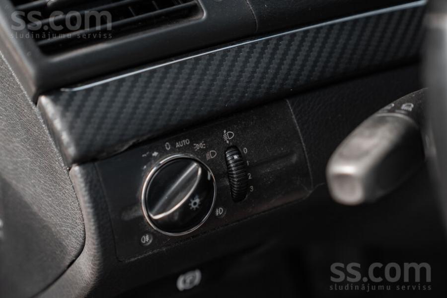 Mercedes-Benz E 220 2006 Rīga, ar dzinēja tilpumu 2.20 L un nobraukumu 304 tūkst. km par 2650 €, foto 15 vietnē AUTOMOTO.COM.LV