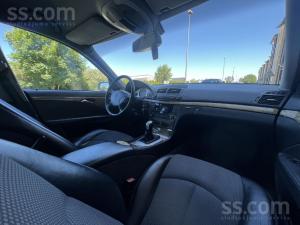 Mercedes-Benz E 220 2006 in Riga, with an engine capacity of 2.20 L and mileage of 400 thousand km for 1850 €, photo 9 on AUTOMOTO.COM.LV