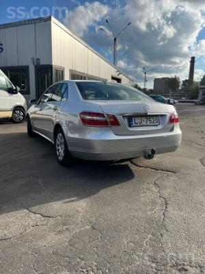 Mercedes-Benz E 220 2009 Rīga, ar dzinēja tilpumu 2.20 L un nobraukumu 296 tūkst. km par 7000 €, foto 4 vietnē AUTOMOTO.COM.LV