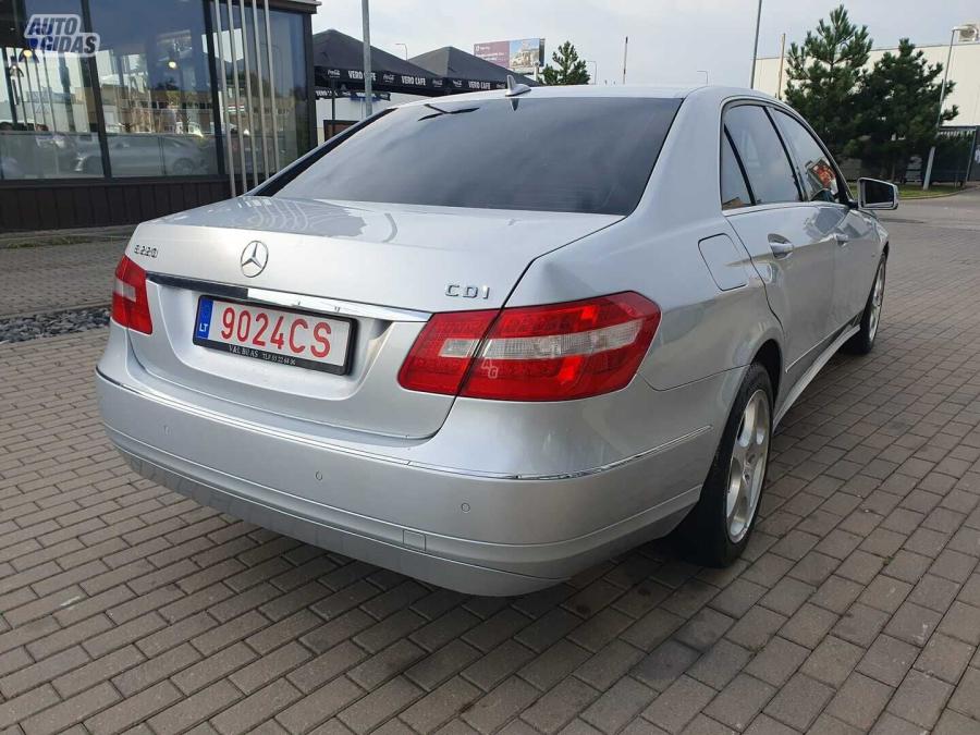 Мерседес E 220 2009 в Каунас, объемом двигателя 2.20 л и пробегом 500 тыс. км за 3200 €, фото 4 на AUTOMOTO.COM.LV