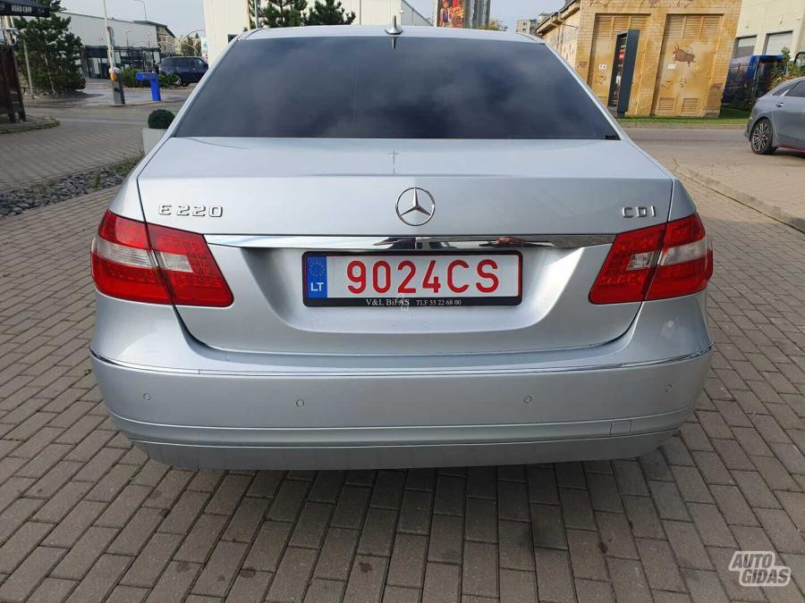 Мерседес E 220 2009 в Каунас, объемом двигателя 2.20 л и пробегом 500 тыс. км за 3200 €, фото 5 на AUTOMOTO.COM.LV