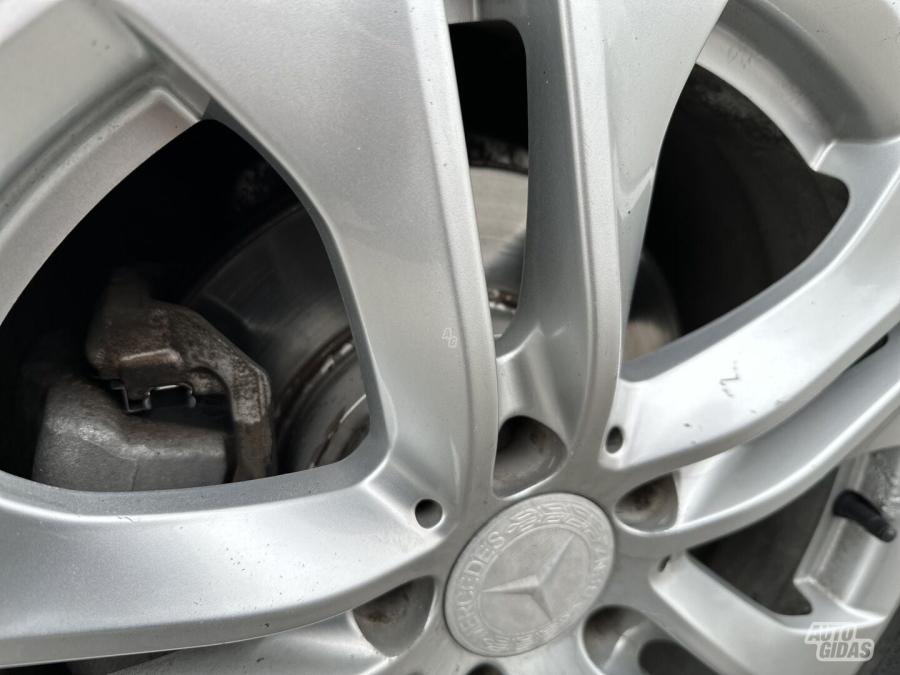 Mercedes-Benz E 220 2009 Kauņa, ar dzinēja tilpumu 2.20 L un nobraukumu 334 tūkst. km par 7000 €, foto 25 vietnē AUTOMOTO.COM.LV