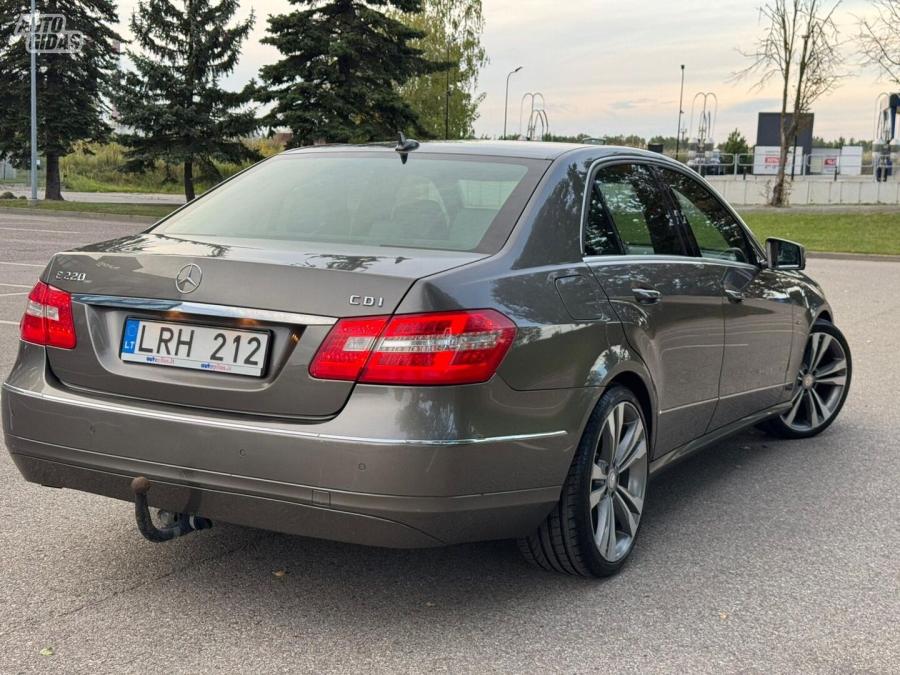 Мерседес E 220 2009 в Каунас, объемом двигателя 2.20 л и пробегом 239 тыс. км за 4300 €, фото 8 на AUTOMOTO.COM.LV