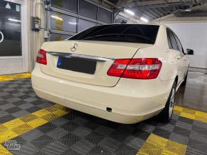 Mercedes-Benz E 220 2010 in Siauliai, with an engine capacity of 2.10 L and mileage of 499 thousand km for 2650 €, photo 2 on AUTOMOTO.COM.LV