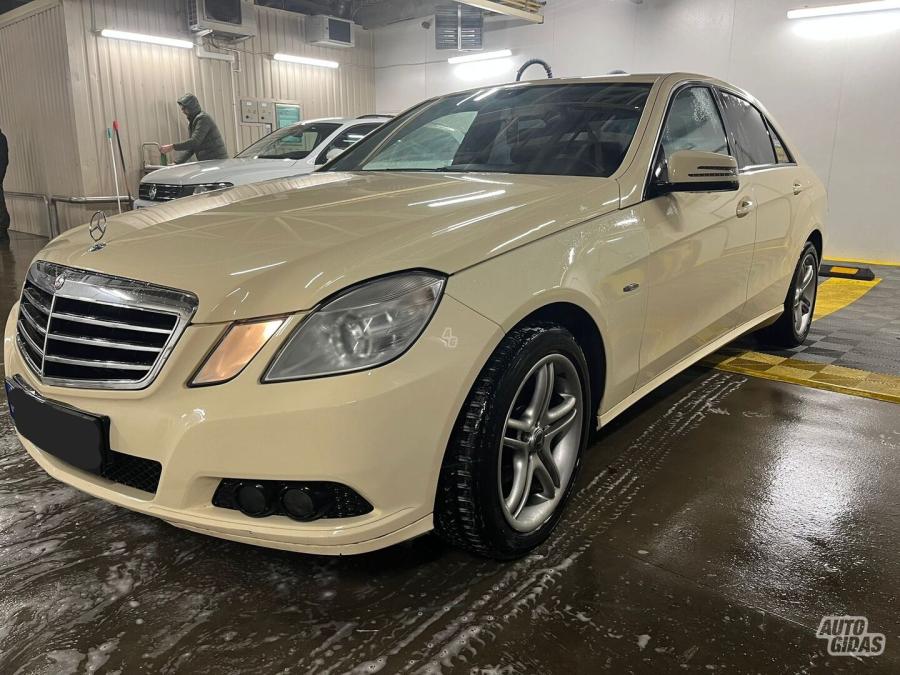 Mercedes-Benz E 220 2010 in Siauliai, with an engine capacity of 2.10 L and mileage of 499 thousand km for 2650 €, photo 6 on AUTOMOTO.COM.LV