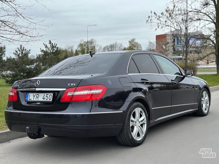 Mercedes-Benz E 220 2010 Kauņa, ar dzinēja tilpumu 2.20 L un nobraukumu 334 tūkst. km par 7300 €, foto 4 vietnē AUTOMOTO.COM.LV