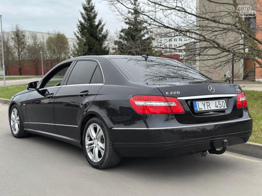 Mercedes-Benz E 220 2010 Kauņa, ar dzinēja tilpumu 2.20 L un nobraukumu 334 tūkst. km par 7300 €, foto 5 vietnē AUTOMOTO.COM.LV