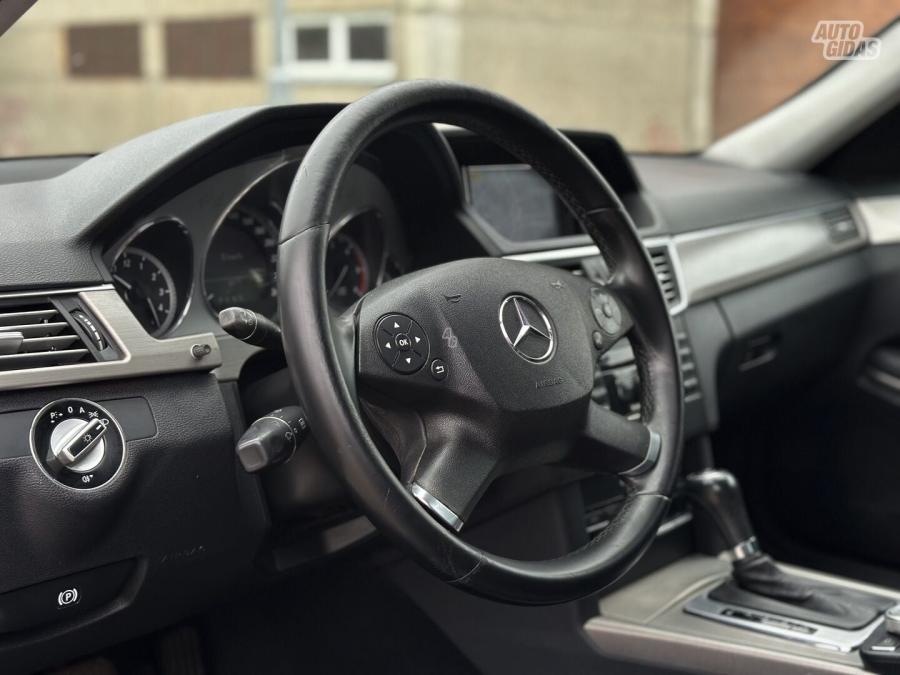 Mercedes-Benz E 220 2010 Kauņa, ar dzinēja tilpumu 2.20 L un nobraukumu 334 tūkst. km par 7300 €, foto 9 vietnē AUTOMOTO.COM.LV