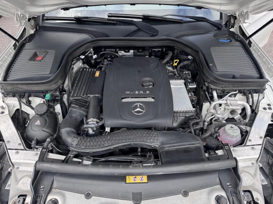 Mercedes-Benz E 220 2010 in Tallinn, with an engine capacity of 2.00 L and mileage of 211 thousand km for 6700 €, photo 18 on AUTOMOTO.COM.LV