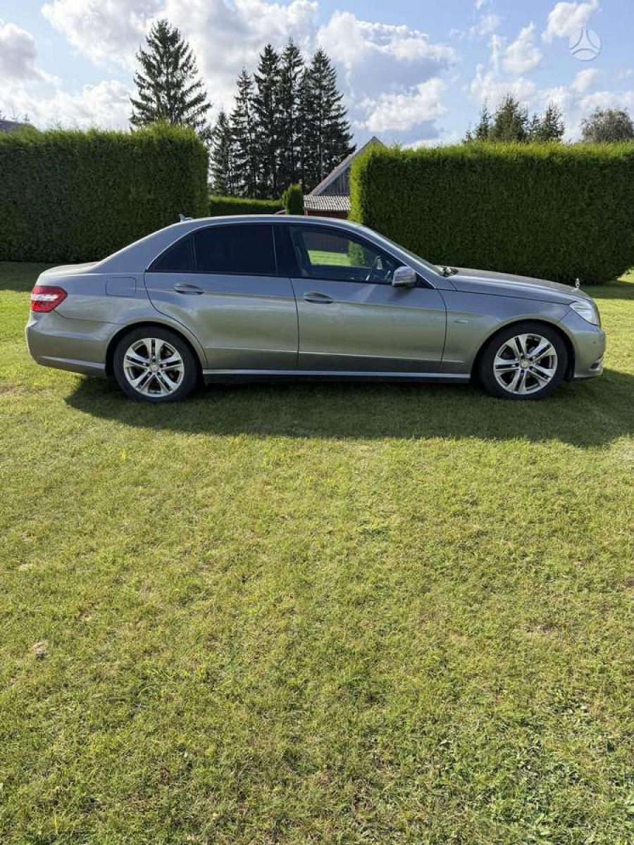 Mercedes-Benz E 220 2010 in Taurage, with an engine capacity of 2.15 L and mileage of 29 thousand km for 5500 €, photo 4 on AUTOMOTO.COM.LV