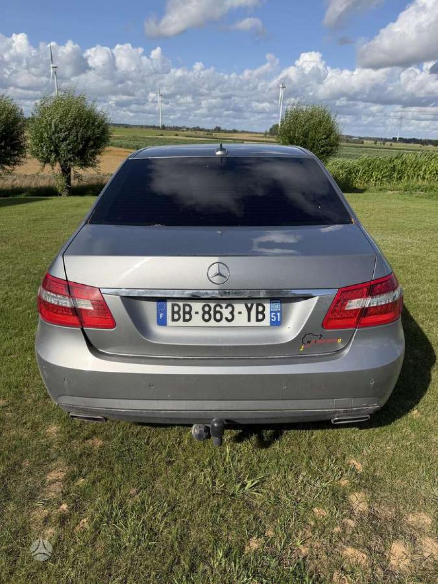 Mercedes-Benz E 220 2010 in Taurage, with an engine capacity of 2.15 L and mileage of 29 thousand km for 5500 €, photo 5 on AUTOMOTO.COM.LV