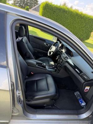 Mercedes-Benz E 220 2010 in Taurage, with an engine capacity of 2.15 L and mileage of 29 thousand km for 5500 €, photo 7 on AUTOMOTO.COM.LV