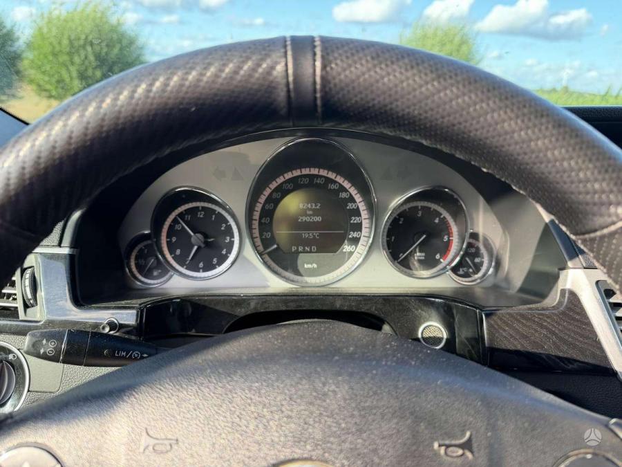 Mercedes-Benz E 220 2010 in Taurage, with an engine capacity of 2.15 L and mileage of 29 thousand km for 5500 €, photo 9 on AUTOMOTO.COM.LV