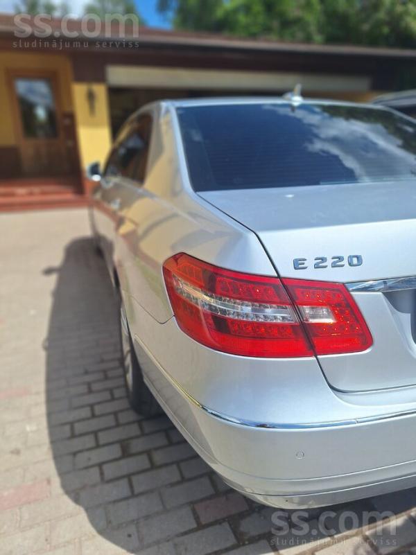 Mercedes-Benz E 220 2011 in Talsi, with an engine capacity of 2.20 L and mileage of 240 thousand km for 8500 €, photo 5 on AUTOMOTO.COM.LV