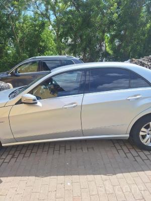 Mercedes-Benz E 220 2011 in Talsi, with an engine capacity of 2.20 L and mileage of 240 thousand km for 8500 €, photo 10 on AUTOMOTO.COM.LV