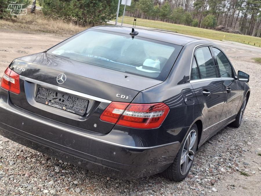 Mercedes-Benz E 220 2011 in Silute, with an engine capacity of 2.20 L and mileage of 300 thousand km for 2950 €, photo 3 on AUTOMOTO.COM.LV
