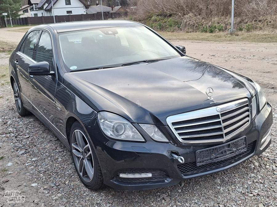 Mercedes-Benz E 220 2011 in Silute, with an engine capacity of 2.20 L and mileage of 309 thousand km for 2799 €, photo 2 on AUTOMOTO.COM.LV