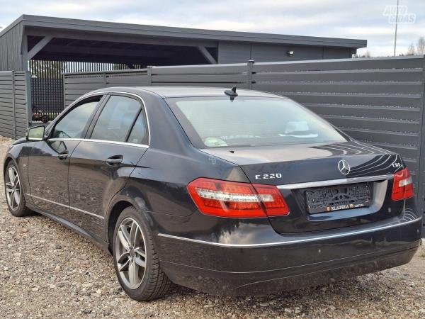 Mercedes-Benz E 220 2011 in Silute, with an engine capacity of 2.20 L and mileage of 309 thousand km for 2799 €, photo 3 on AUTOMOTO.COM.LV