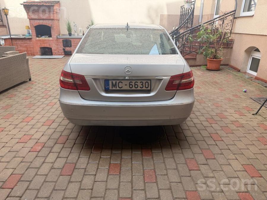 Mercedes-Benz E 220 2011 Rīga, ar dzinēja tilpumu 2.20 L un nobraukumu 247 tūkst. km par 10500 €, foto 6 vietnē AUTOMOTO.COM.LV