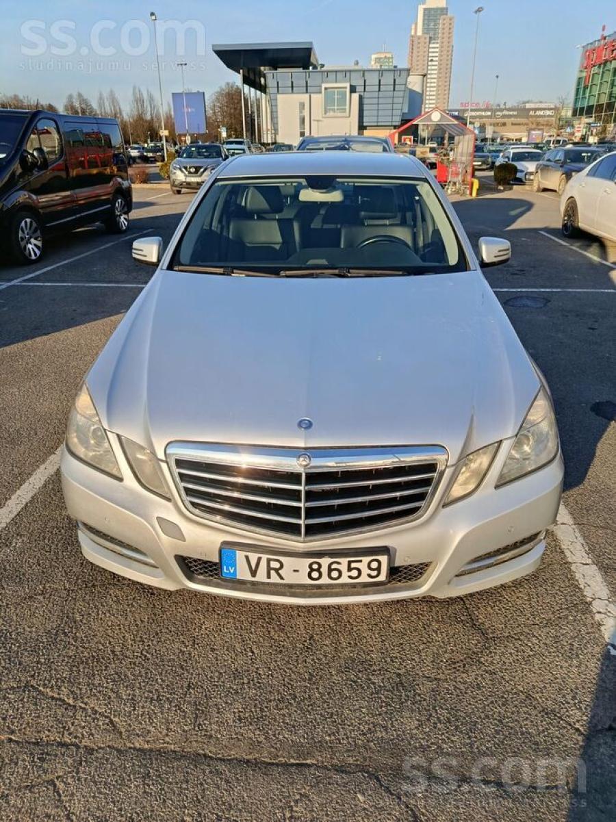 Mercedes-Benz E 220 2012 in Riga, with an engine capacity of 2.20 L and mileage of 273 thousand km for 7300 €, photo 4 on AUTOMOTO.COM.LV