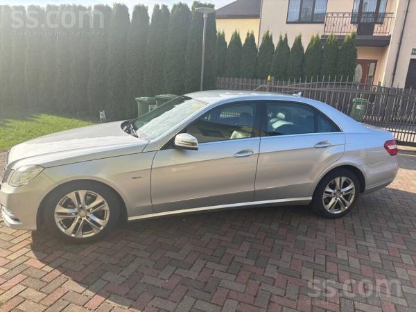Мерседес E 220 2012 в Рига, объемом двигателя 2.20 л и пробегом 274 тыс. км за 7000 €, фото 1 на AUTOMOTO.COM.LV