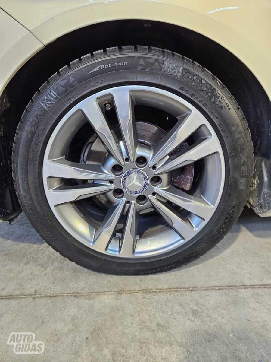 Mercedes-Benz E 220 2015 in Marijampole, with an engine capacity of 2.10 L and mileage of 516 thousand km for 7050 €, photo 18 on AUTOMOTO.COM.LV