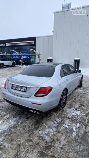 Mercedes-Benz E 220 2019 Panevēža, ar dzinēja tilpumu 2.00 L un nobraukumu 274 tūkst. km par 19000 €, foto 3 vietnē AUTOMOTO.COM.LV