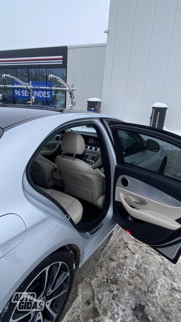 Mercedes-Benz E 220 2019 Panevēža, ar dzinēja tilpumu 2.00 L un nobraukumu 274 tūkst. km par 18999 €, foto 4 vietnē AUTOMOTO.COM.LV