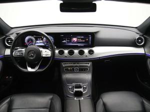 Mercedes-Benz E 220 2020 in Vilnius, with an engine capacity of 2.00 L and mileage of 223 thousand km for 23299 €, photo 3 on AUTOMOTO.COM.LV