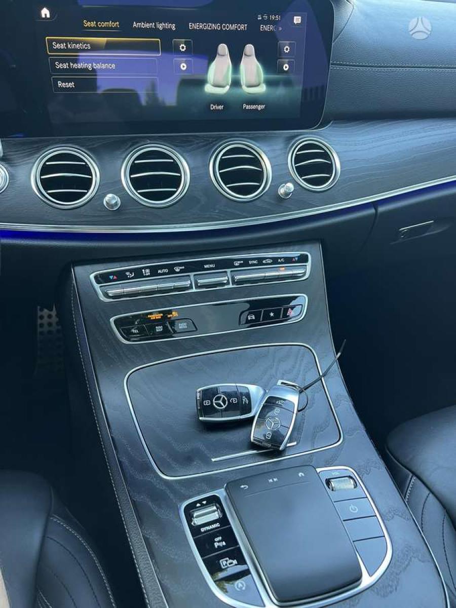 Мерседес E 220 2021 в Укмерге, объемом двигателя 2.20 л и пробегом 300 тыс. км за 26500 €, фото 33 на AUTOMOTO.COM.LV